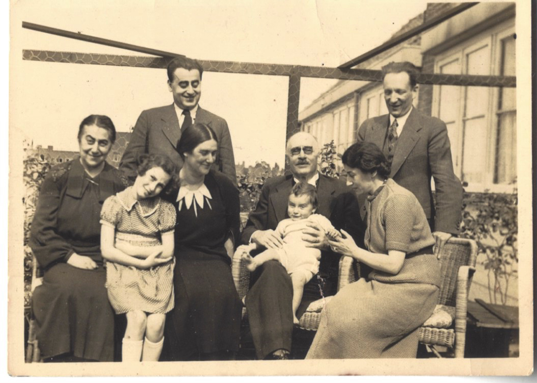 Anne Frank And Friends