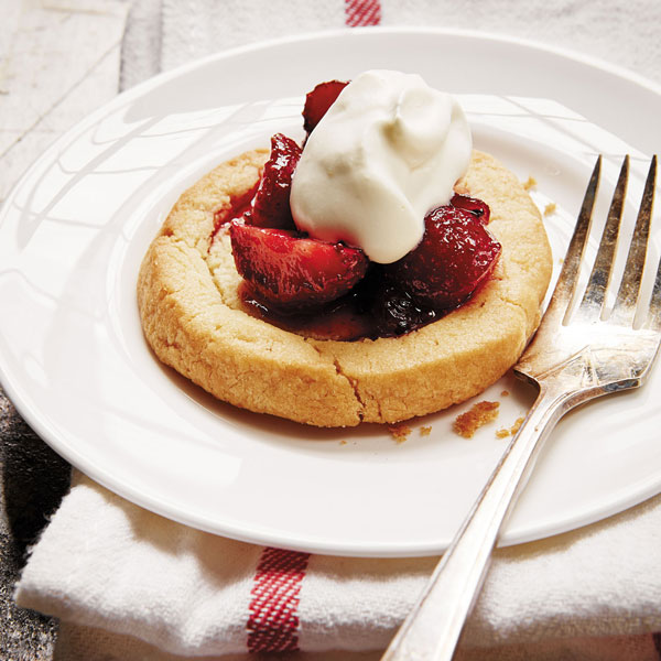 Strawberry Flats: Shortbread Rounds with Glazed Strawberries | Hachette ...